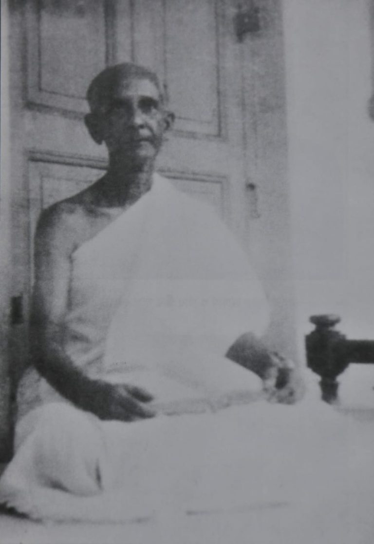 an-article-about-jyoti-basu-house-in-bangladesh। Robbar